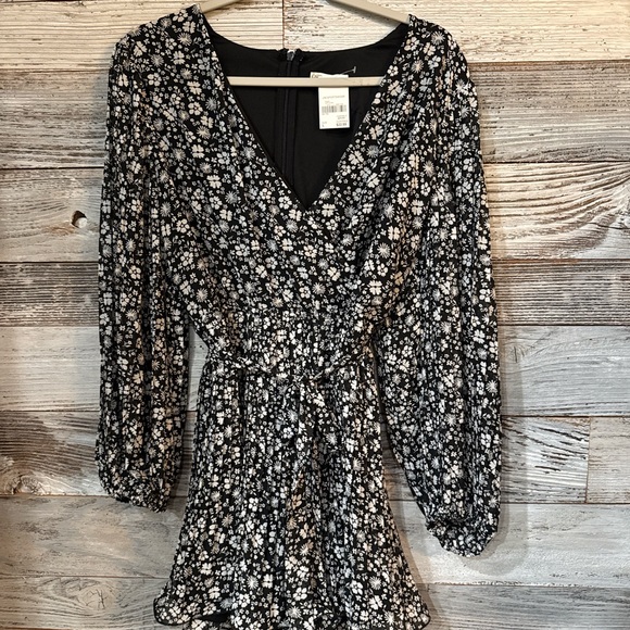 Cato | Pants & Jumpsuits | Nwt Cato Black And White Floral Jumpsuit ...